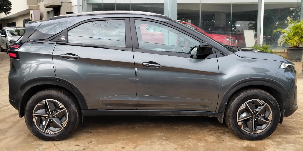 Precarmart - Buy Used -NEXON CREATIVE PLUS S AMT